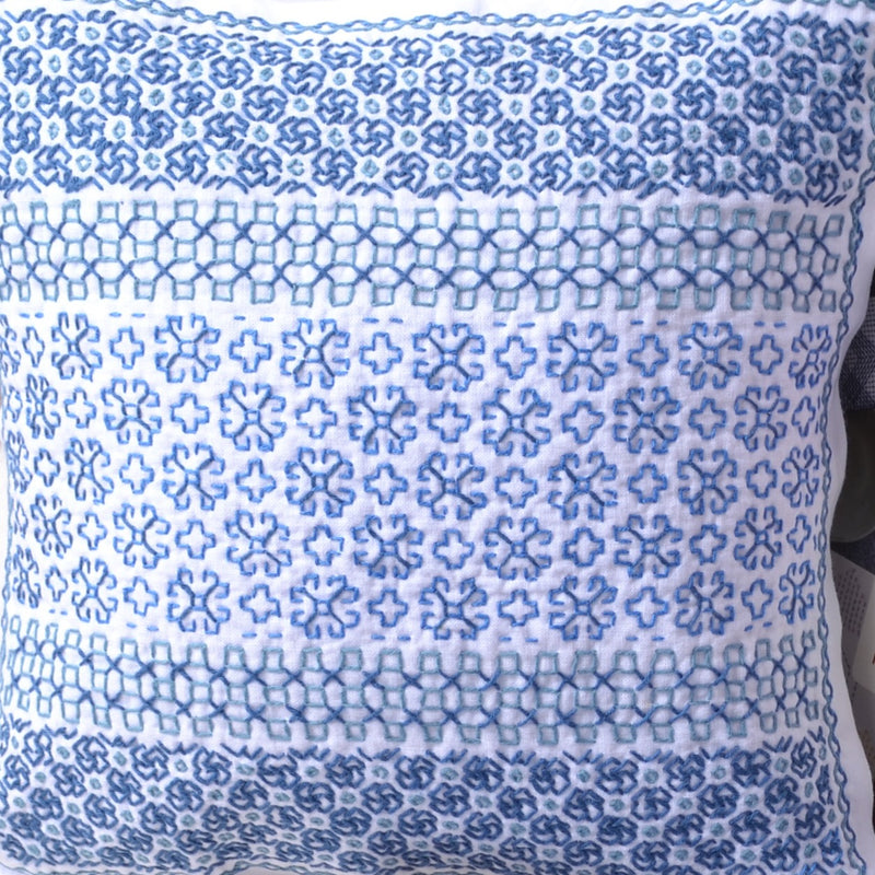 Hitomezashi (One Stitch Sashiko) - A Threaded Needle